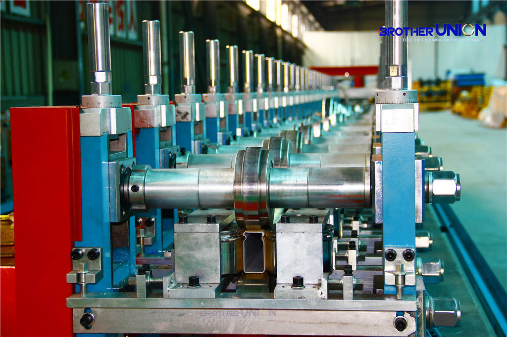 Roll Forming Machine for High Tensile Steel - Buy roll forming machine ...